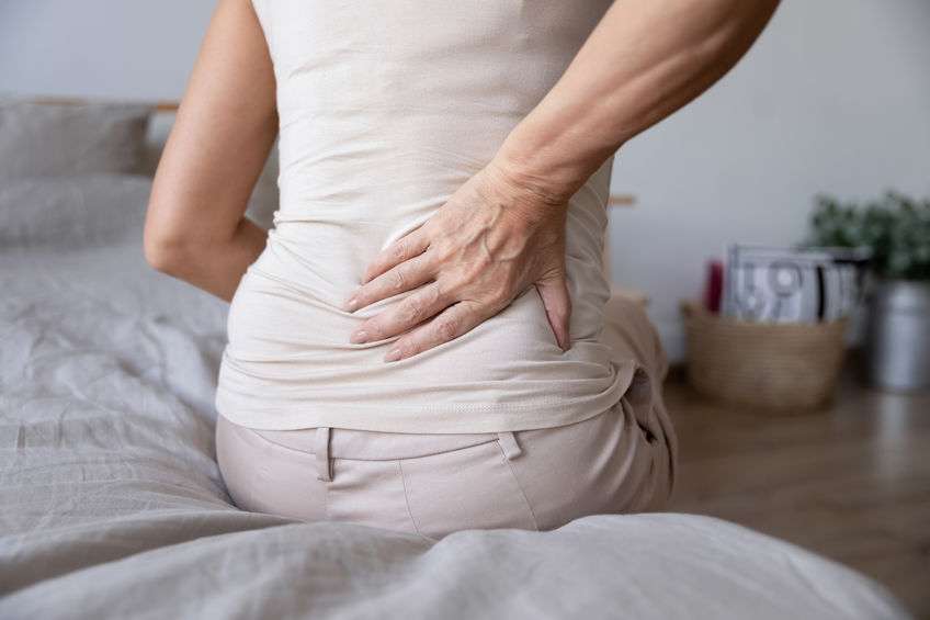 4 Signs Of A Pinched Nerve: Diagnosis & Treatment For Sciatic Pain ...